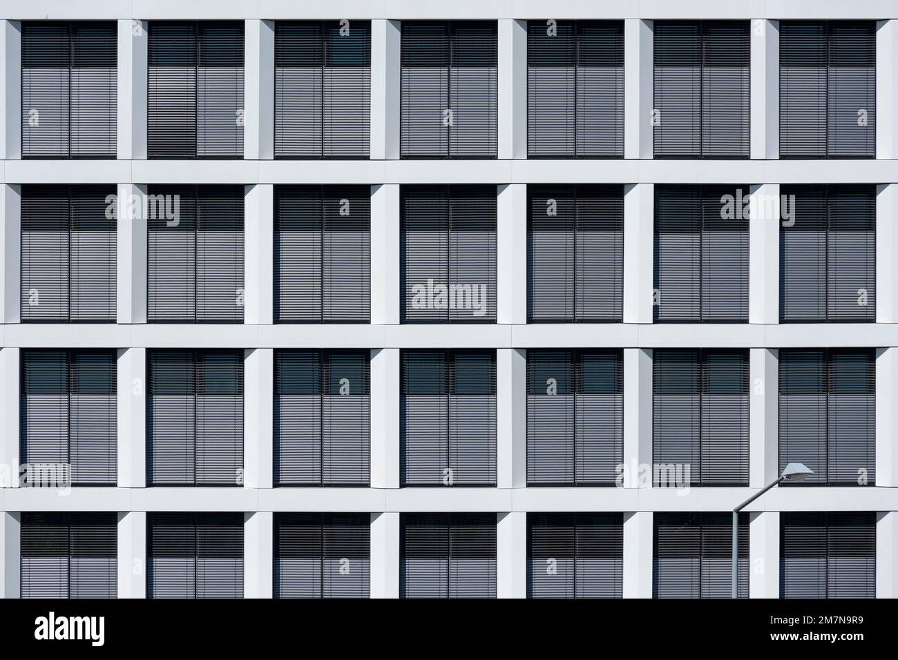 Large glass windows on modern house hi-res stock photography and images ...
