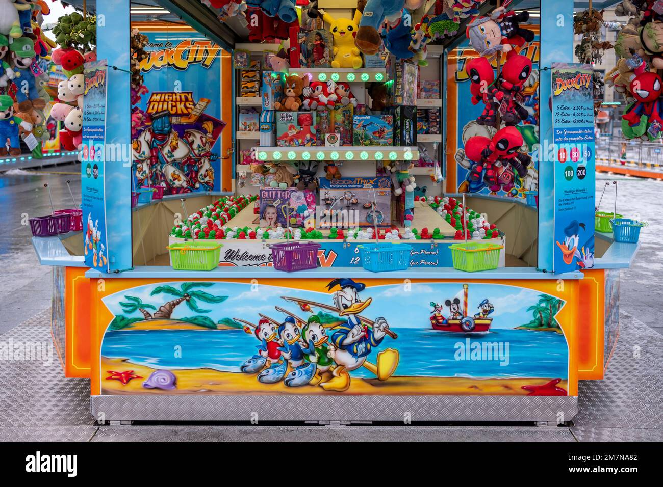 Raffle at a christmas market on the day in december hi-res stock ...