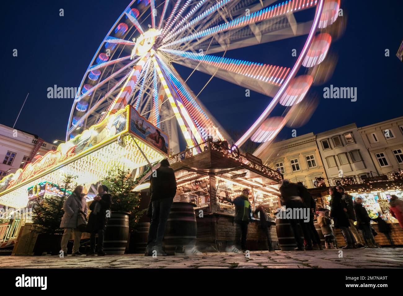 Christmas market, Ferris wheel Stock Photo - Alamy