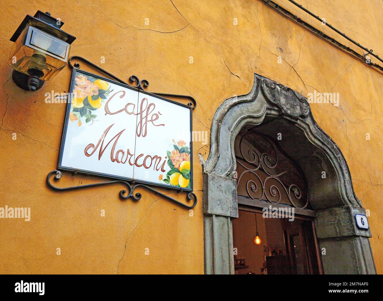 Cafe markoni in bagnone hi-res stock photography and images - Alamy