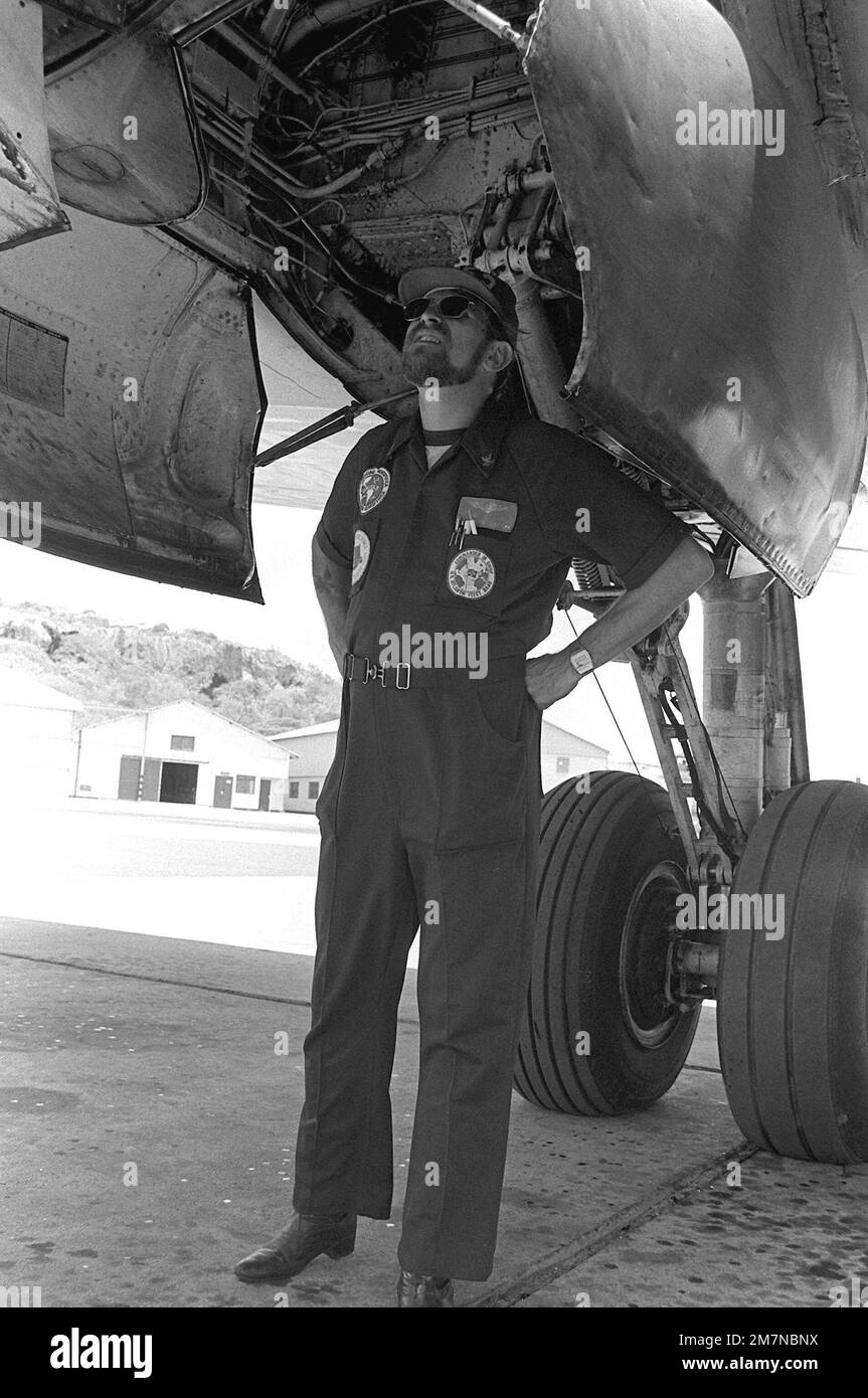 Gear inspection Black and White Stock Photos & Images - Alamy