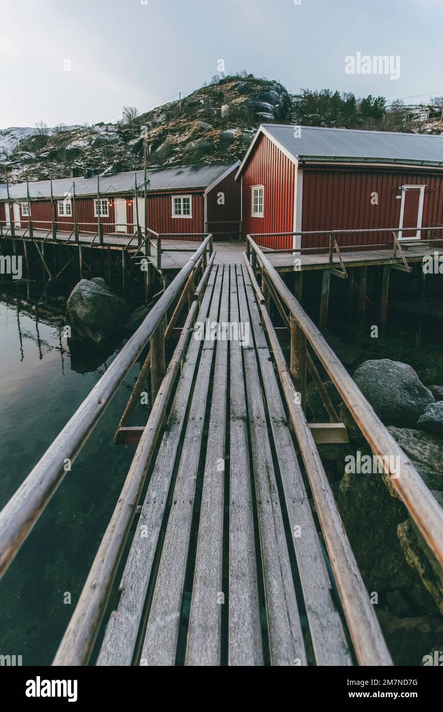 Red shack lofoten hi-res stock photography and images - Alamy