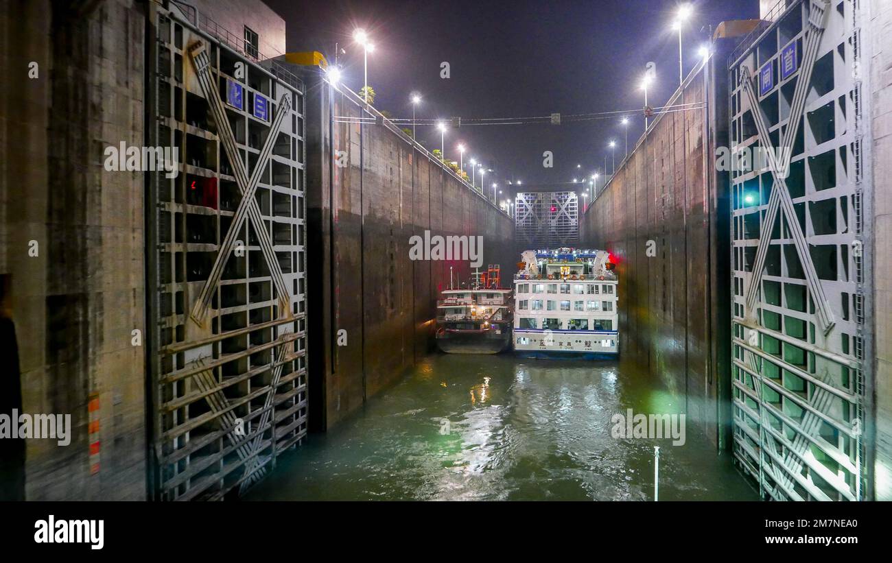 Ship Locks, The Three Gorges Dam Project, Yangtze River, China Stock ...