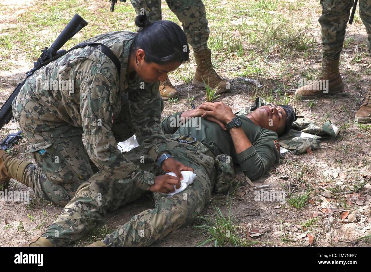 Belizean and Mexican forces received jungle survival training from US ...