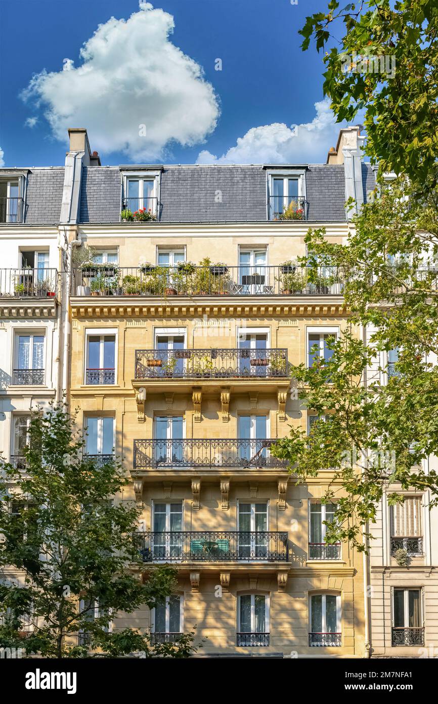 Paris, beautiful building in the 11e district, typical facades Stock ...