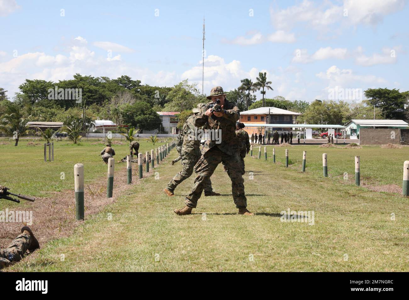 Mexican forces rehearse battle drills training at Belizean Police Force ...