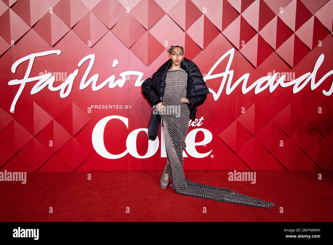 Tahliah Debrett Barnett, known professionally as FKA Twigs, poses for ...