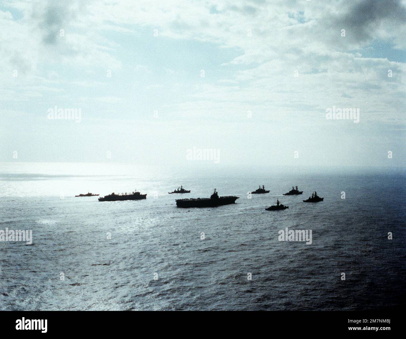 A starboard quarter view of the aircraft carrier USS INDEPENDENCE (CV ...