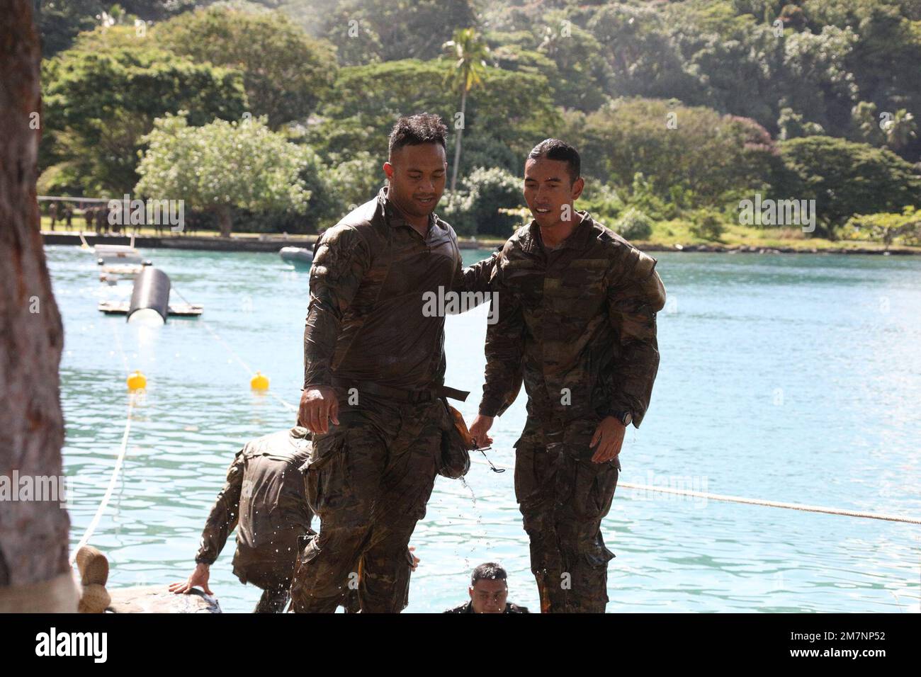 U.S. Army soldiers from the 100th Battalion, 442nd Infantry Regiment ...