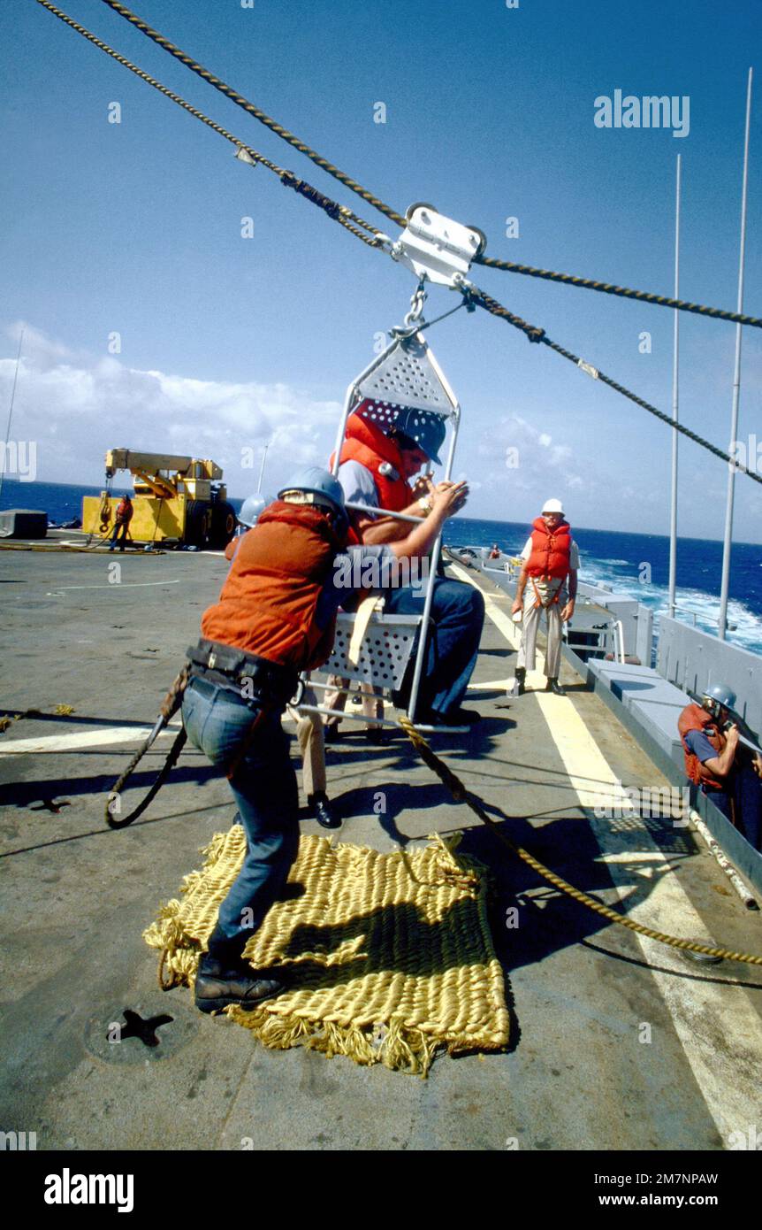 Uss arthur w radford hi-res stock photography and images - Alamy