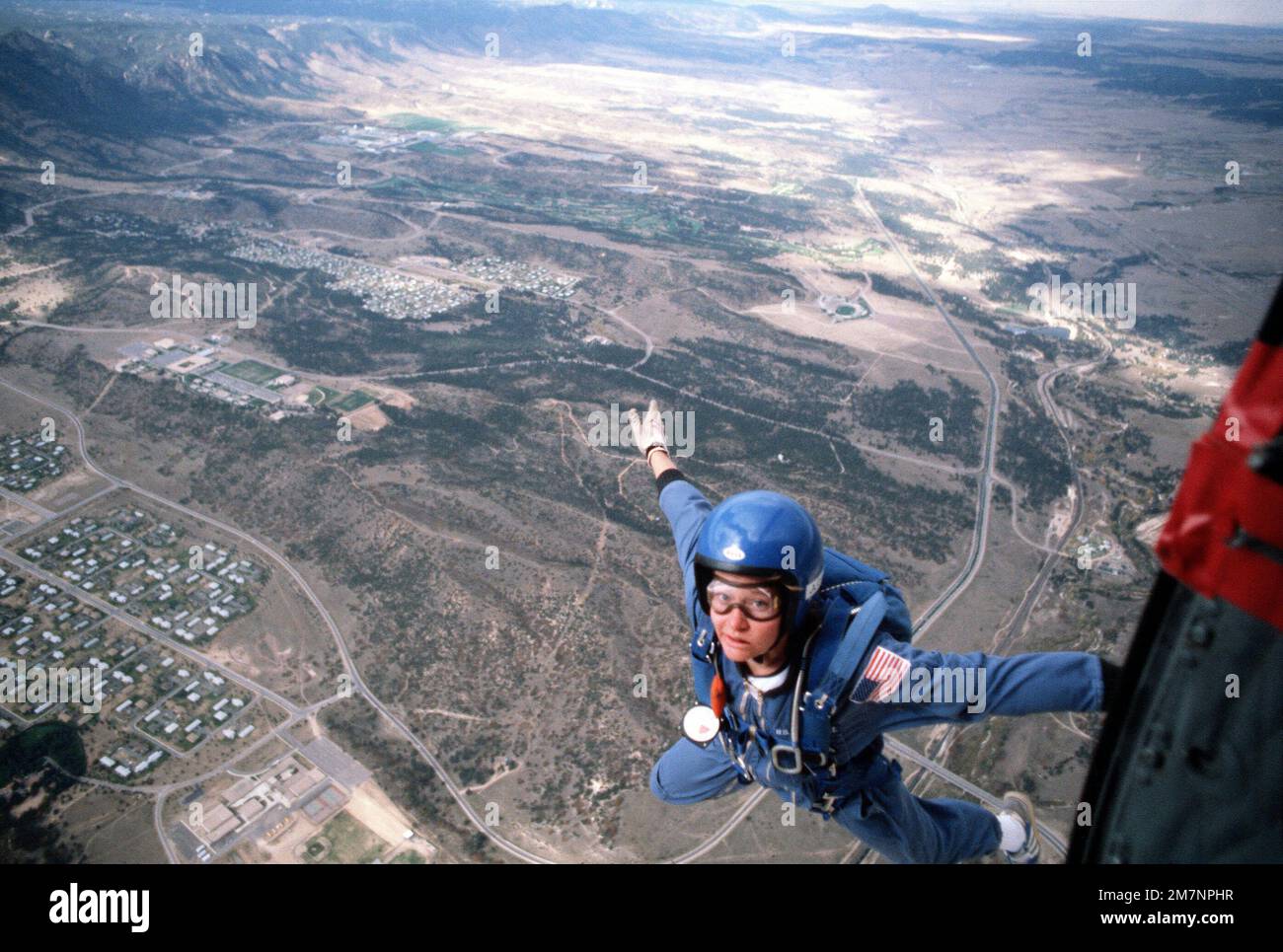 A USAFA Wings of Blue parachute team member 2nd Class Lori L. Fulton ...