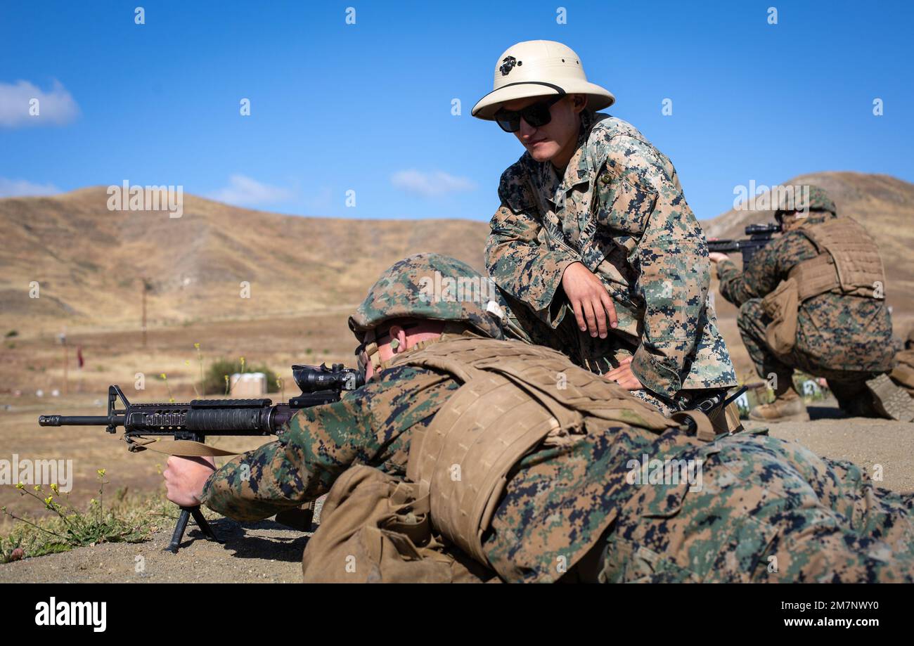 A marksmanship coach hi-res stock photography and images - Alamy