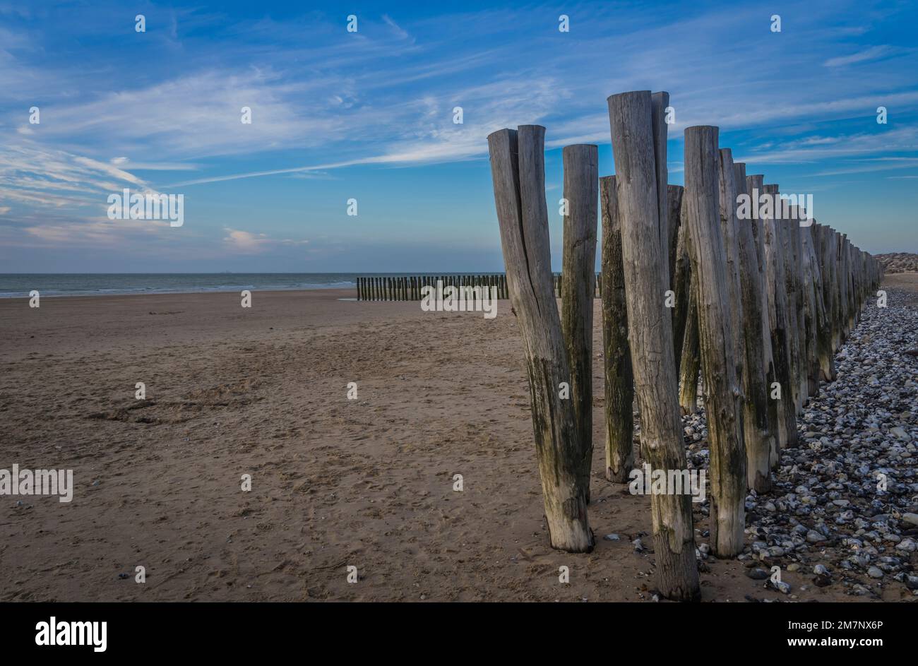 French canal landscape hi-res stock photography and images - Alamy