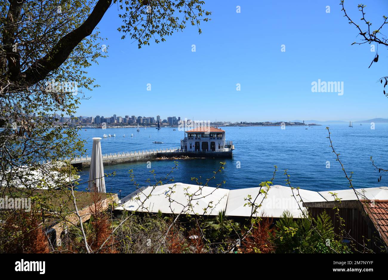 Moda beach hi-res stock photography and images - Alamy