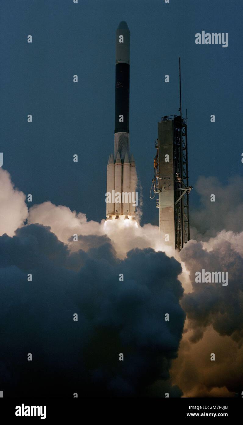 Launch complex 17a hi-res stock photography and images - Alamy
