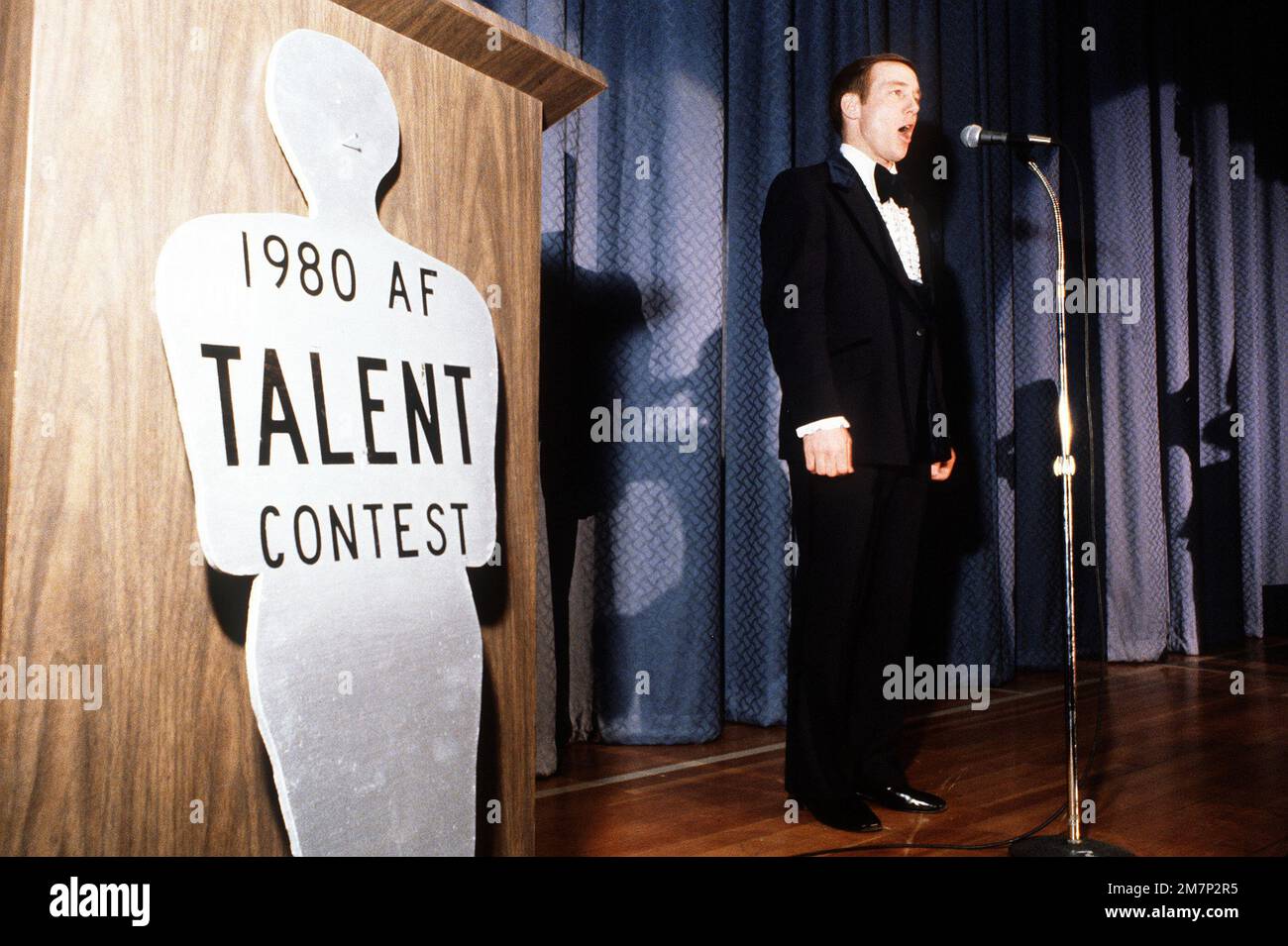 TSGT James Walker sings the national anthem at the beginning of the Air ...