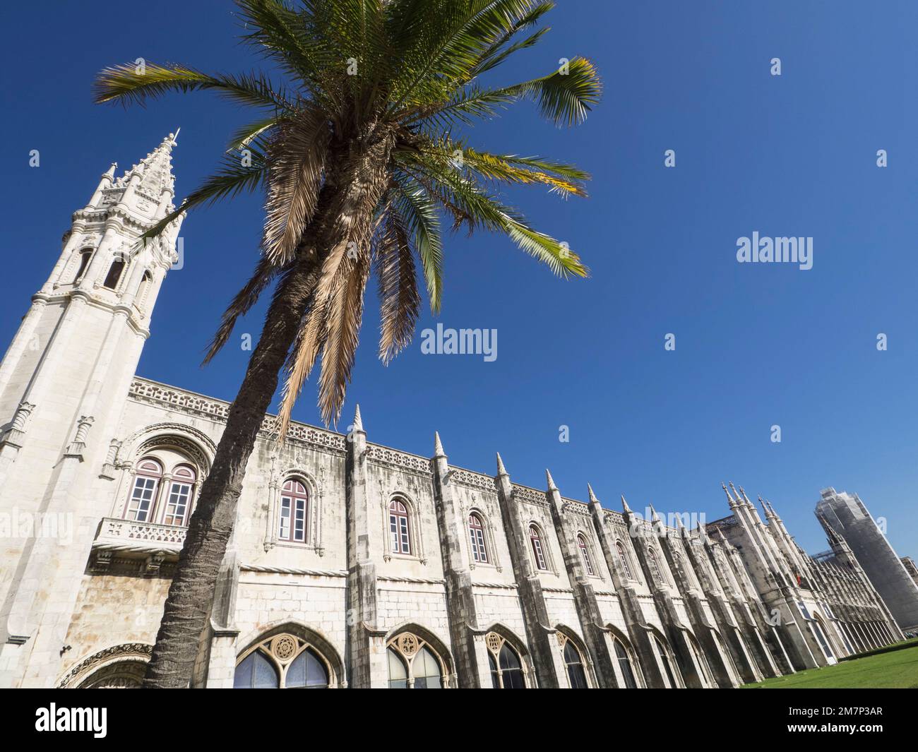 Jeronimos monastery exterior hi-res stock photography and images - Alamy