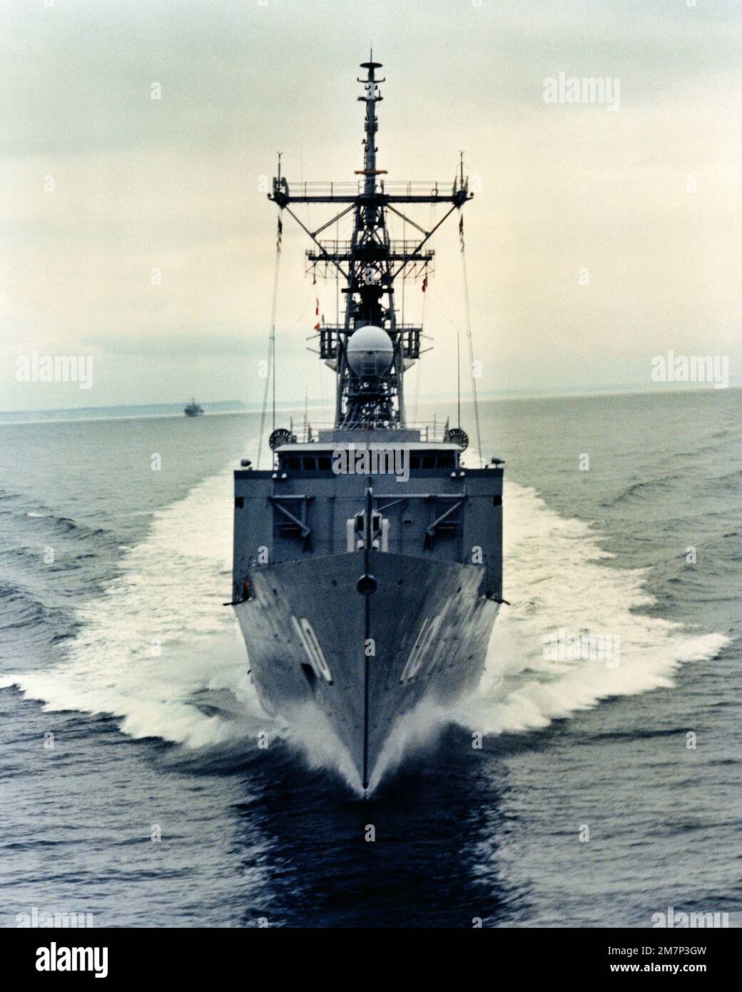 A bow view of the guided missile frigate DUNCAN (FFG 10) as Todd ...