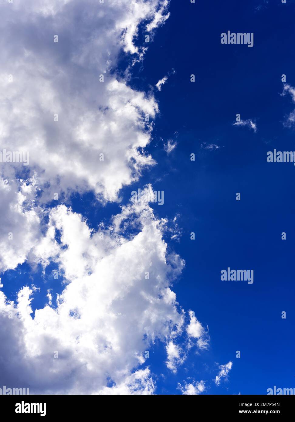 Sun in blue sky only hi-res stock photography and images - Alamy