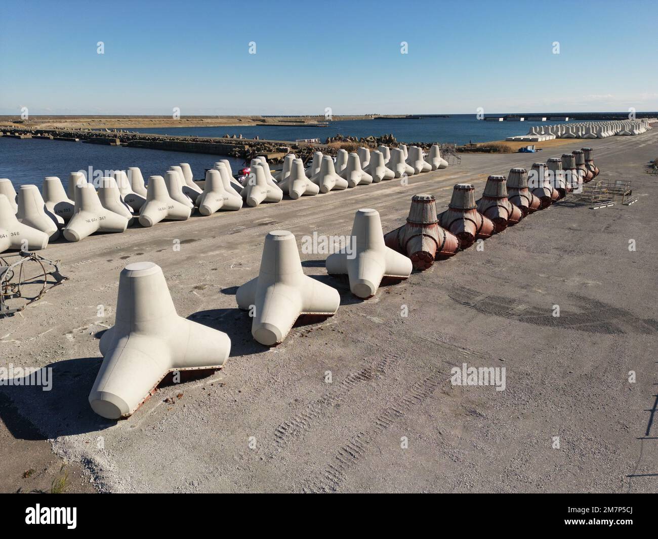 Tetrapods and japan hi-res stock photography and images - Alamy