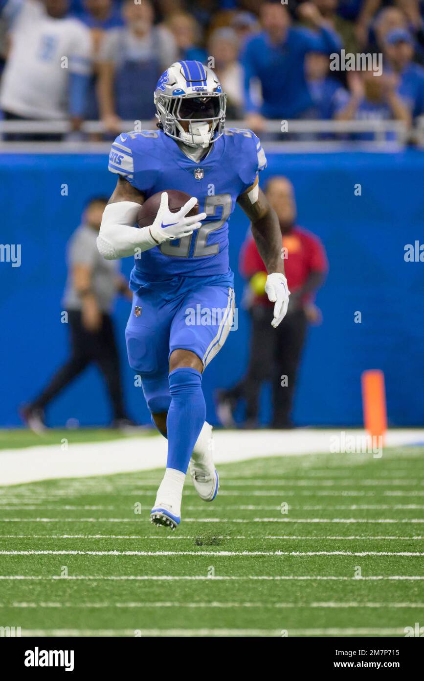 Detroit Lions running back D'Andre Swift (32) rushes against the Jacksonville Jaguars during an ...