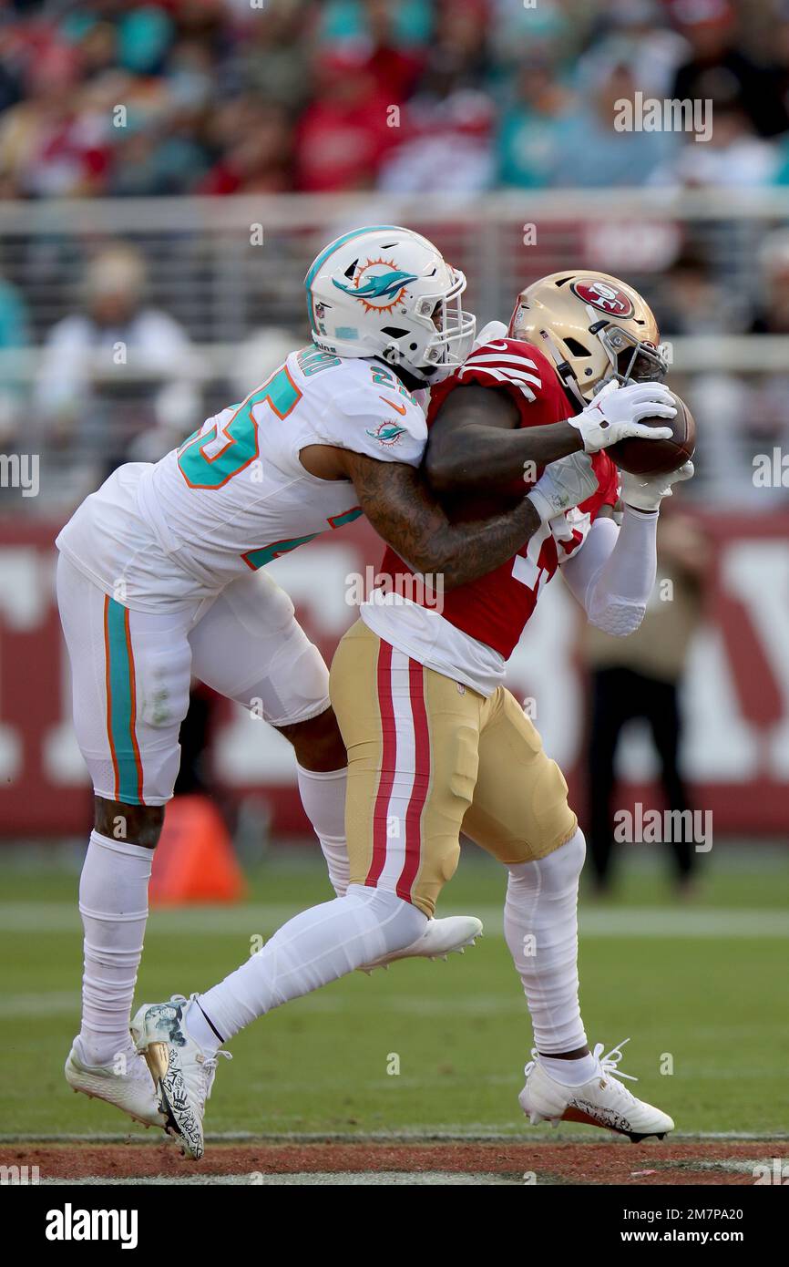 San Francisco 49ers wide receiver Deebo Samuel (19) catches a pass in ...