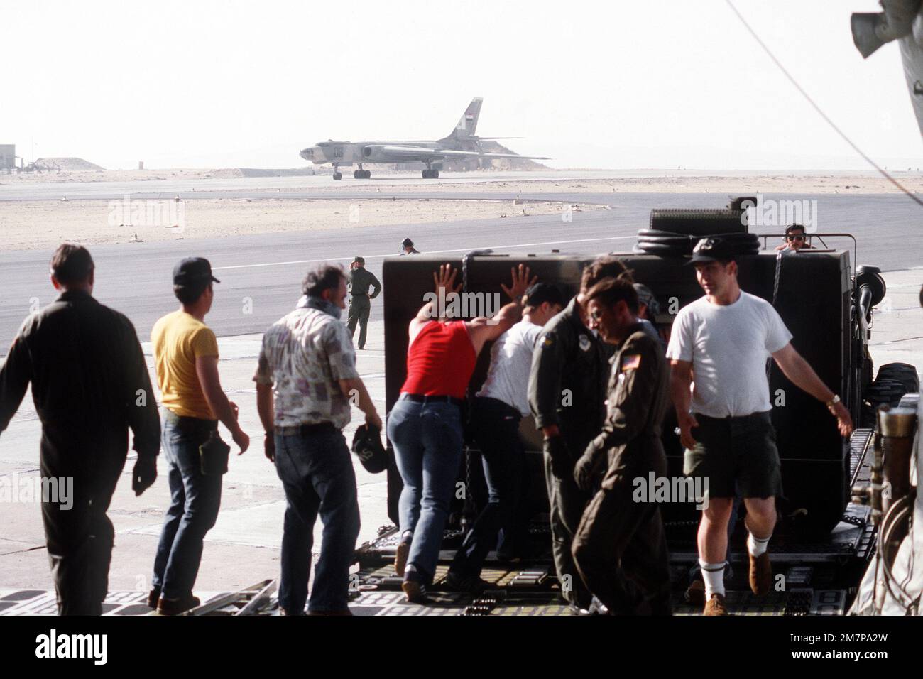 5th combat communications group hi-res stock photography and images - Alamy