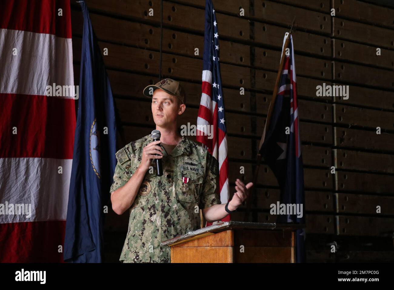 DARWIN, Australia (May 11, 2022) Cmdr. Keith Tate, 21st commanding ...