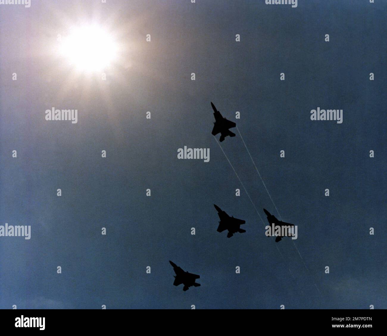 Missing man formation hi-res stock photography and images - Alamy