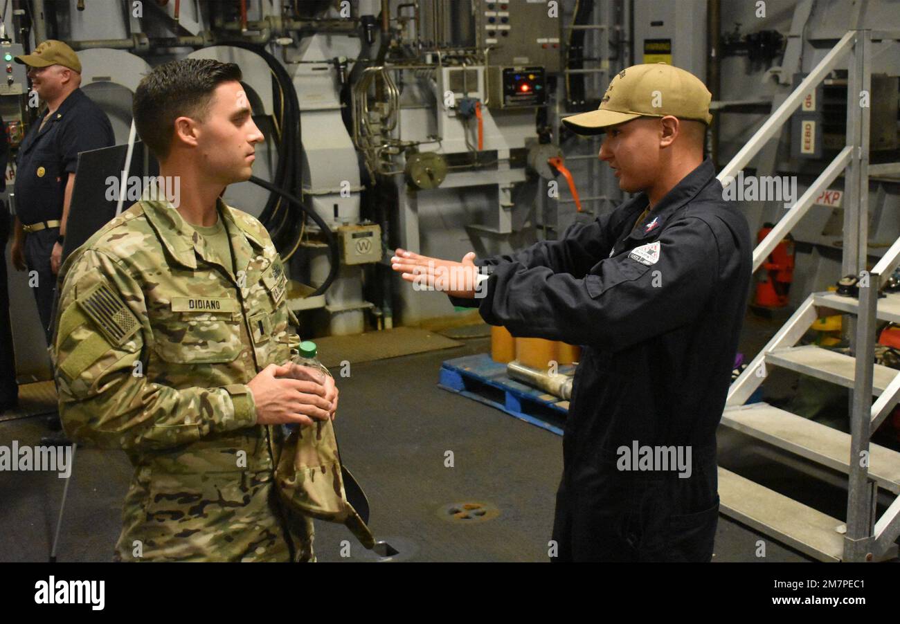 Uss parsons hi-res stock photography and images - Alamy