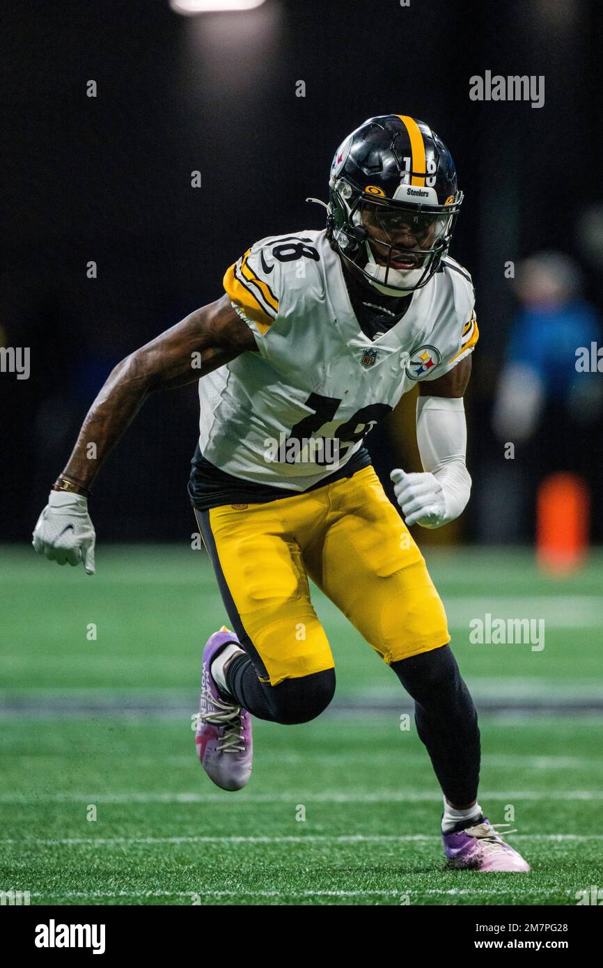 Pittsburgh Steelers wide receiver Diontae Johnson (18) works during the ...
