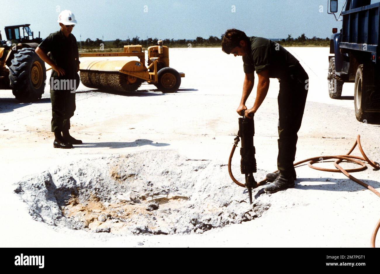 Rapid runway repair hi-res stock photography and images - Alamy