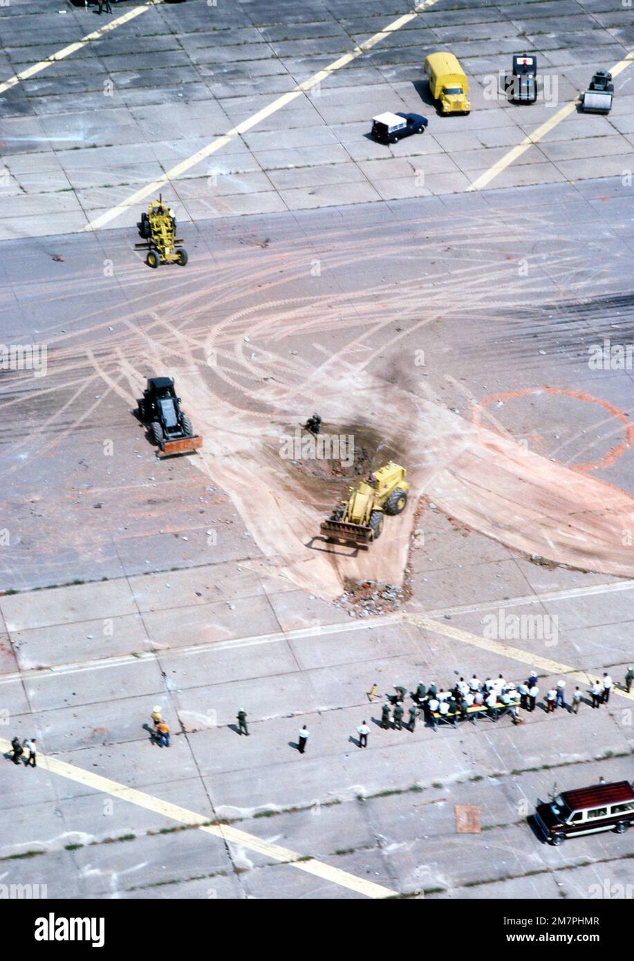 Rapid runway repair hi-res stock photography and images - Alamy