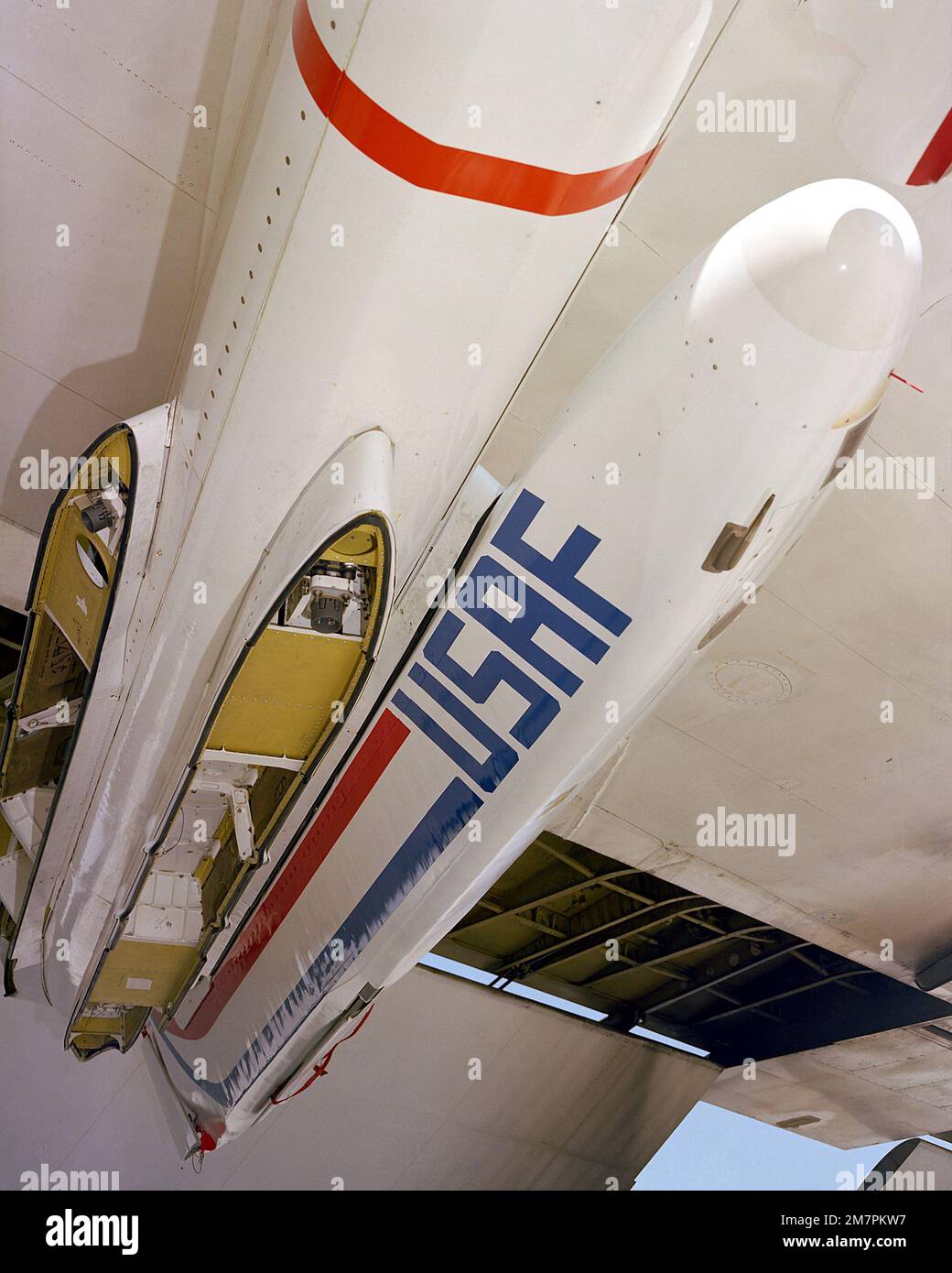 Agm 86 missile hi-res stock photography and images - Alamy