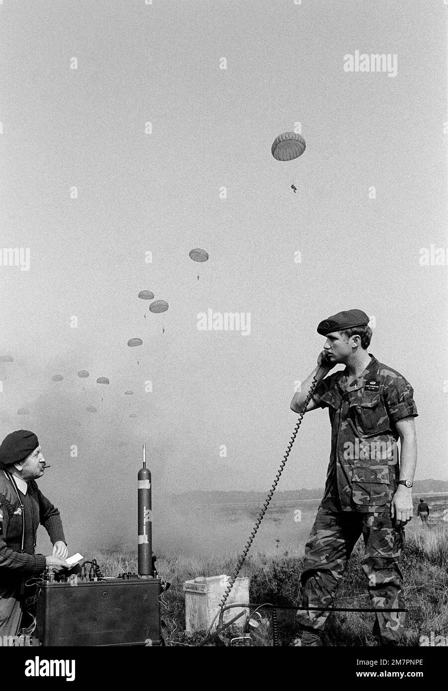 A british paratrooper Black and White Stock Photos & Images - Alamy