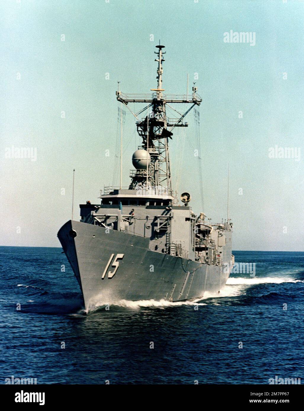 Port bow view of the guided missile frigate ESTOCIN (FFG-15) underway ...