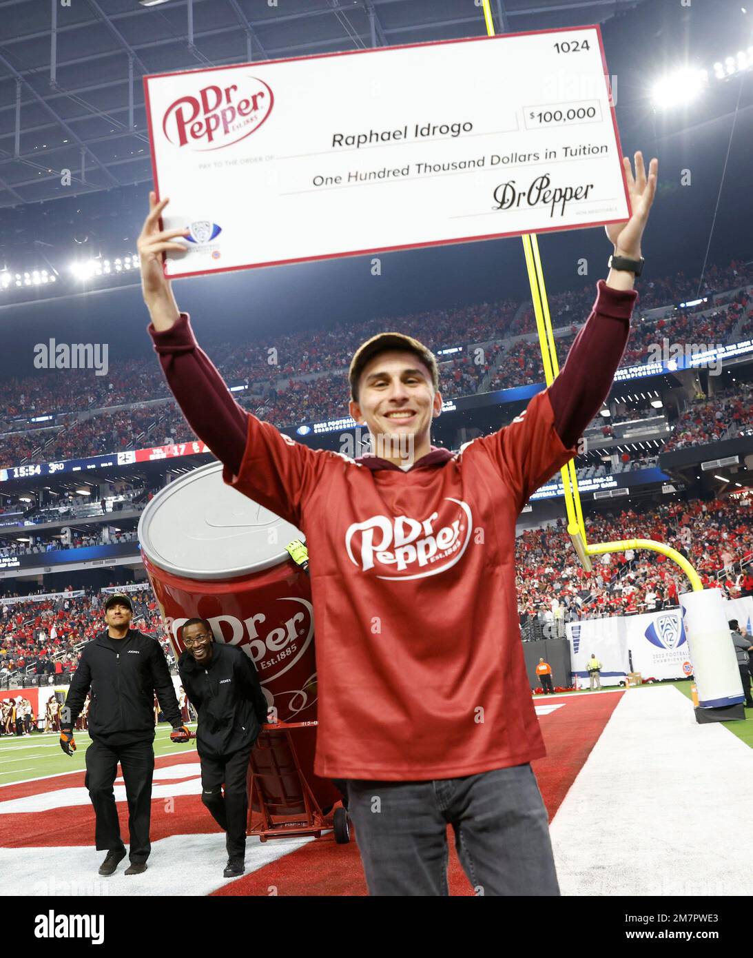 IMAGE HAS BEEN DISTRIBUTED FOR DR PEPPER - Raphael I., after winning ...