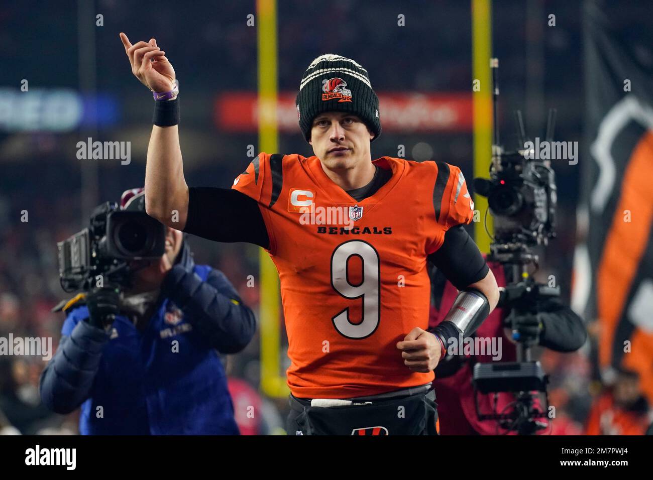 Cincinnati Bengals quarterback Joe Burrow (9) gestures following an NFL ...