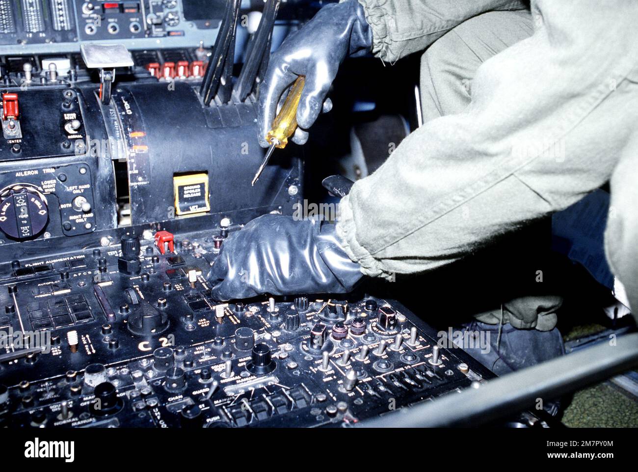 436th aircraft maintenance squadron hi-res stock photography and images ...