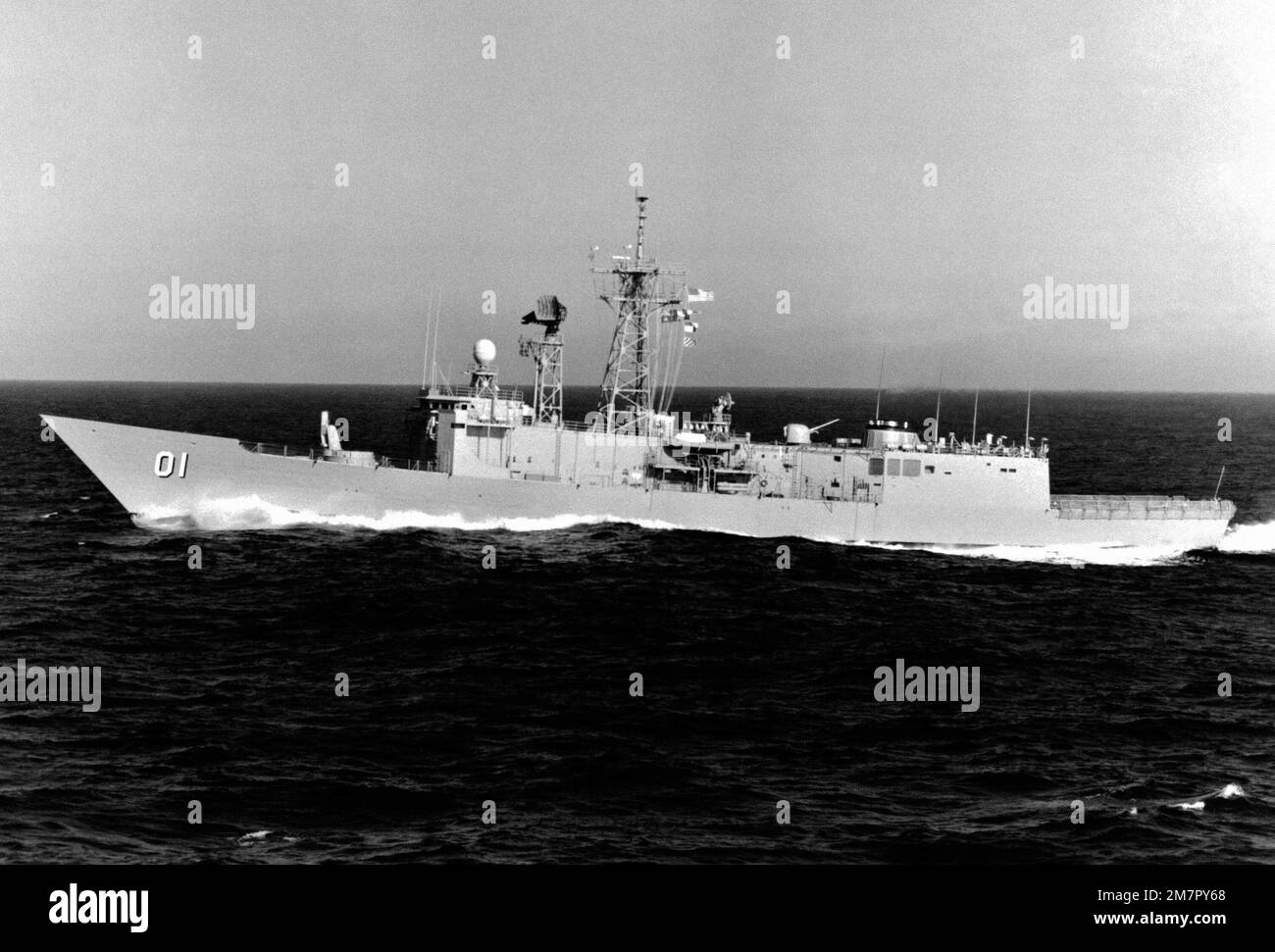A port beam view of the Australian frigate ADELAIDE (F-01) underway ...