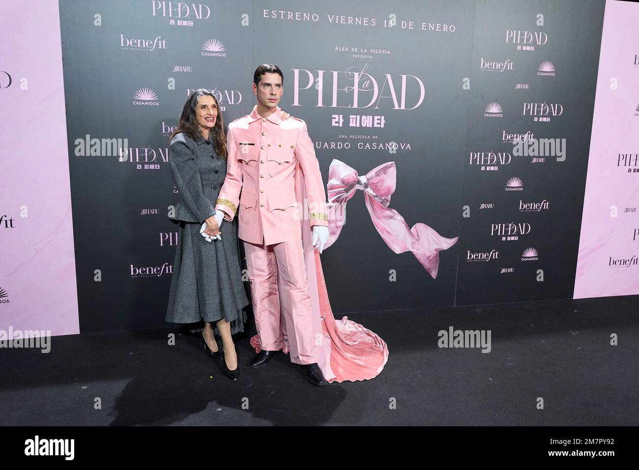 Angela molina and eduardo casanova hi-res stock photography and images ...