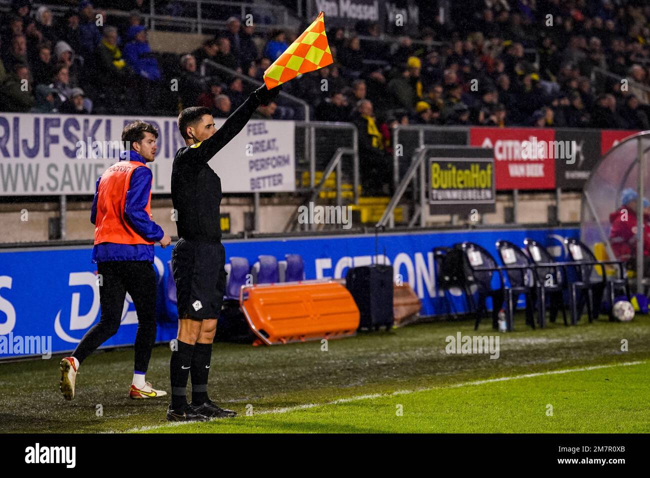 Assistant referee martijn beijer hi-res stock photography and images ...