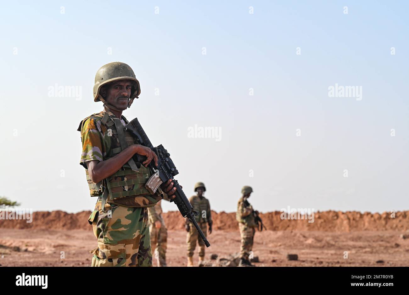 U.S. Army National Guard Soldiers assigned to the 2nd Security Force ...