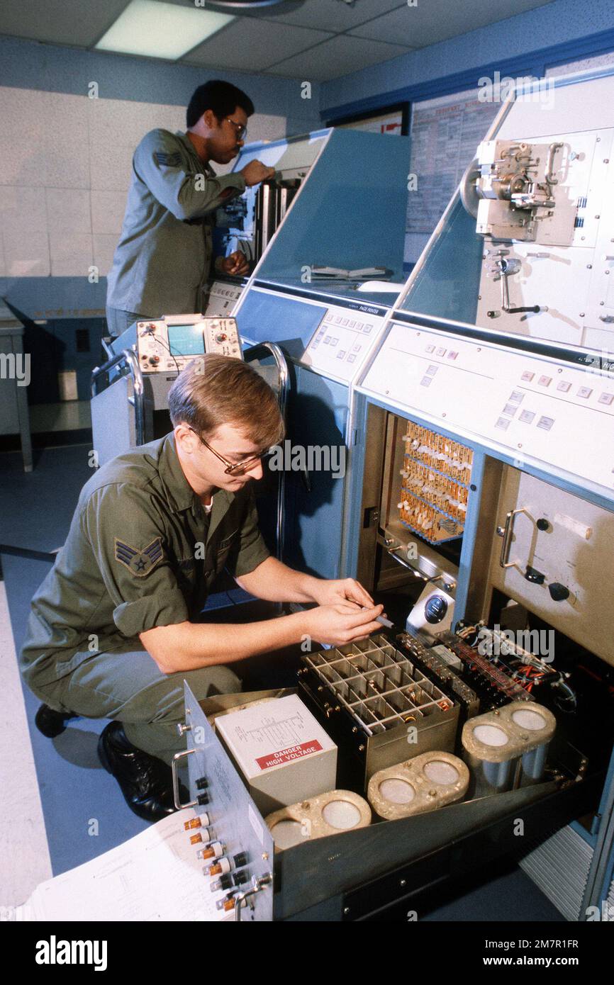 Subscriber base hi-res stock photography and images - Alamy