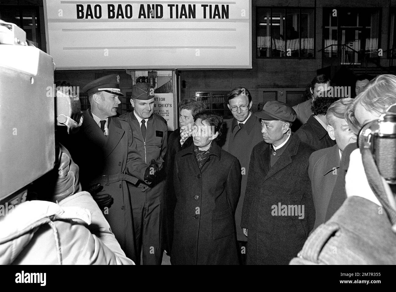 Hu Shi Xiu, director of the Bureau of Forestry and the delegation ...