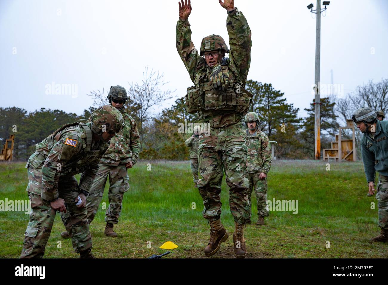 In a squatting position hi-res stock photography and images - Alamy