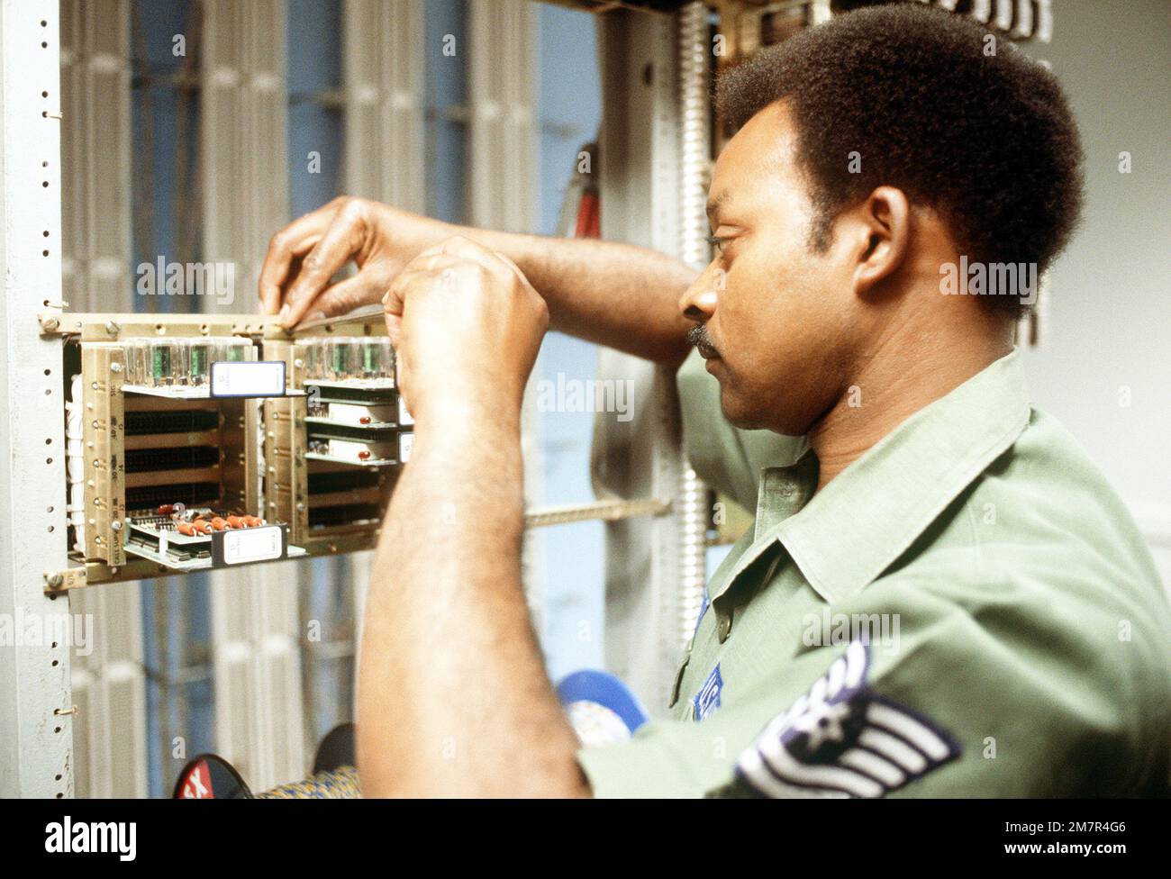 Telephone switching hi-res stock photography and images - Alamy