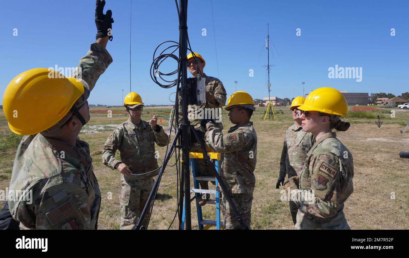 129th communications flight hi-res stock photography and images - Alamy