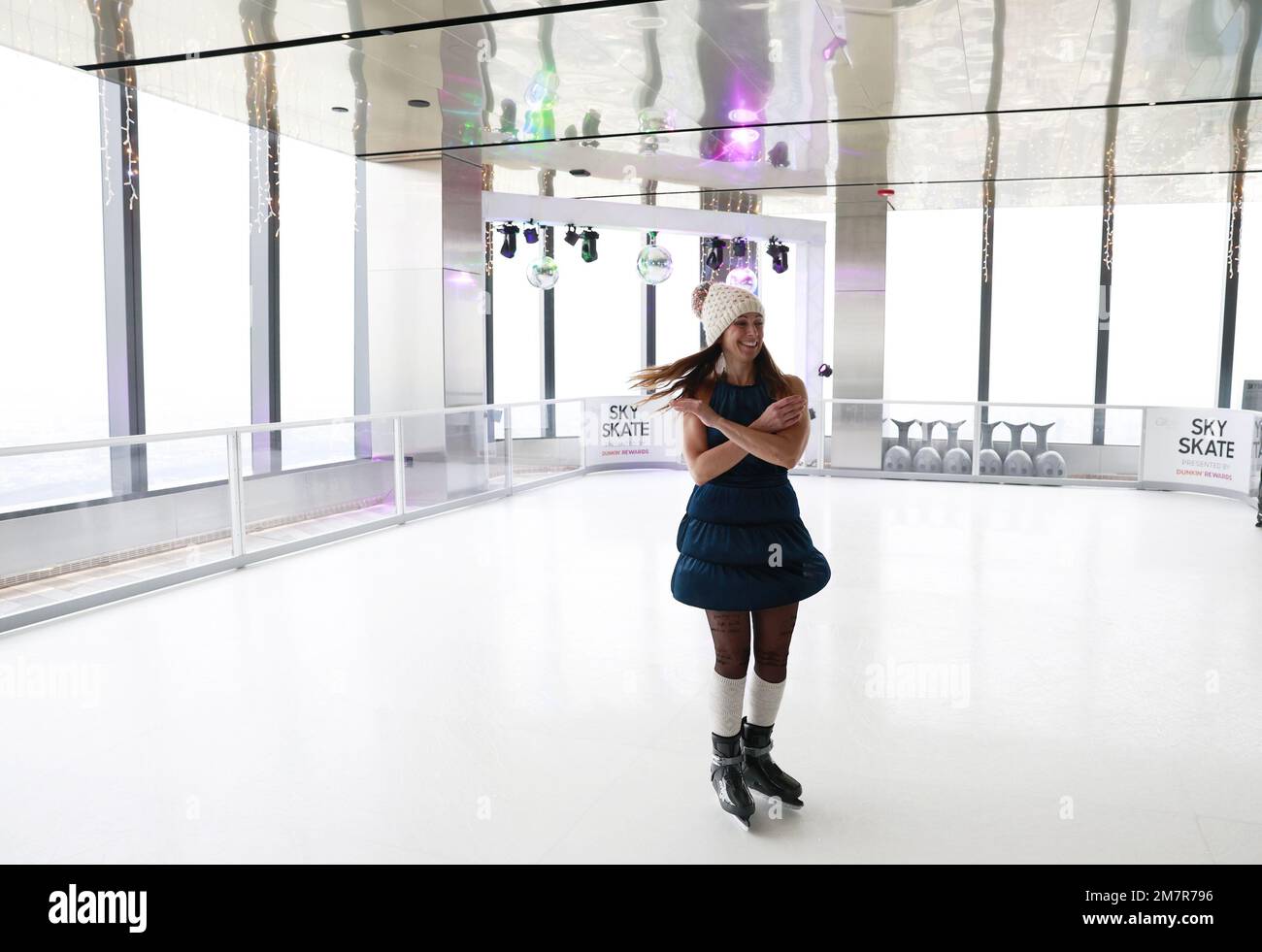 Opening edge hi-res stock photography and images - Alamy