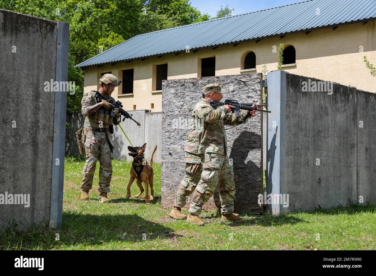 U.S. Army Sgt. Warren Bolden (left) Staff Sgt. Jarred Palmer (right ...